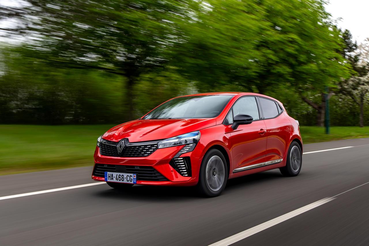 Citroën, Renault et Mercedes surnagent sur un marché des voitures ...