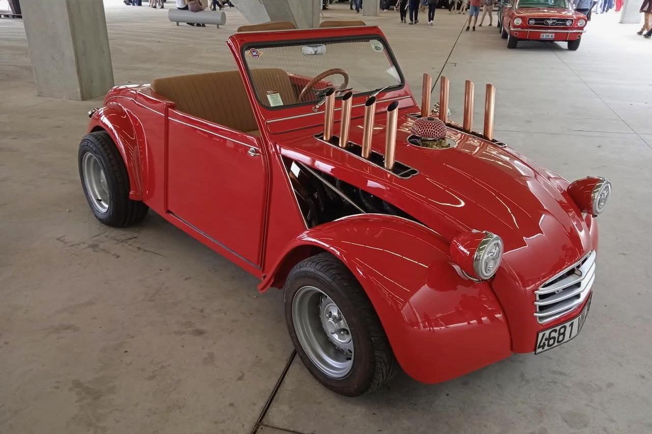 24H du Mans 2025. Une Citroën 2CV V8 façon muscle car au Hot Wheels ...