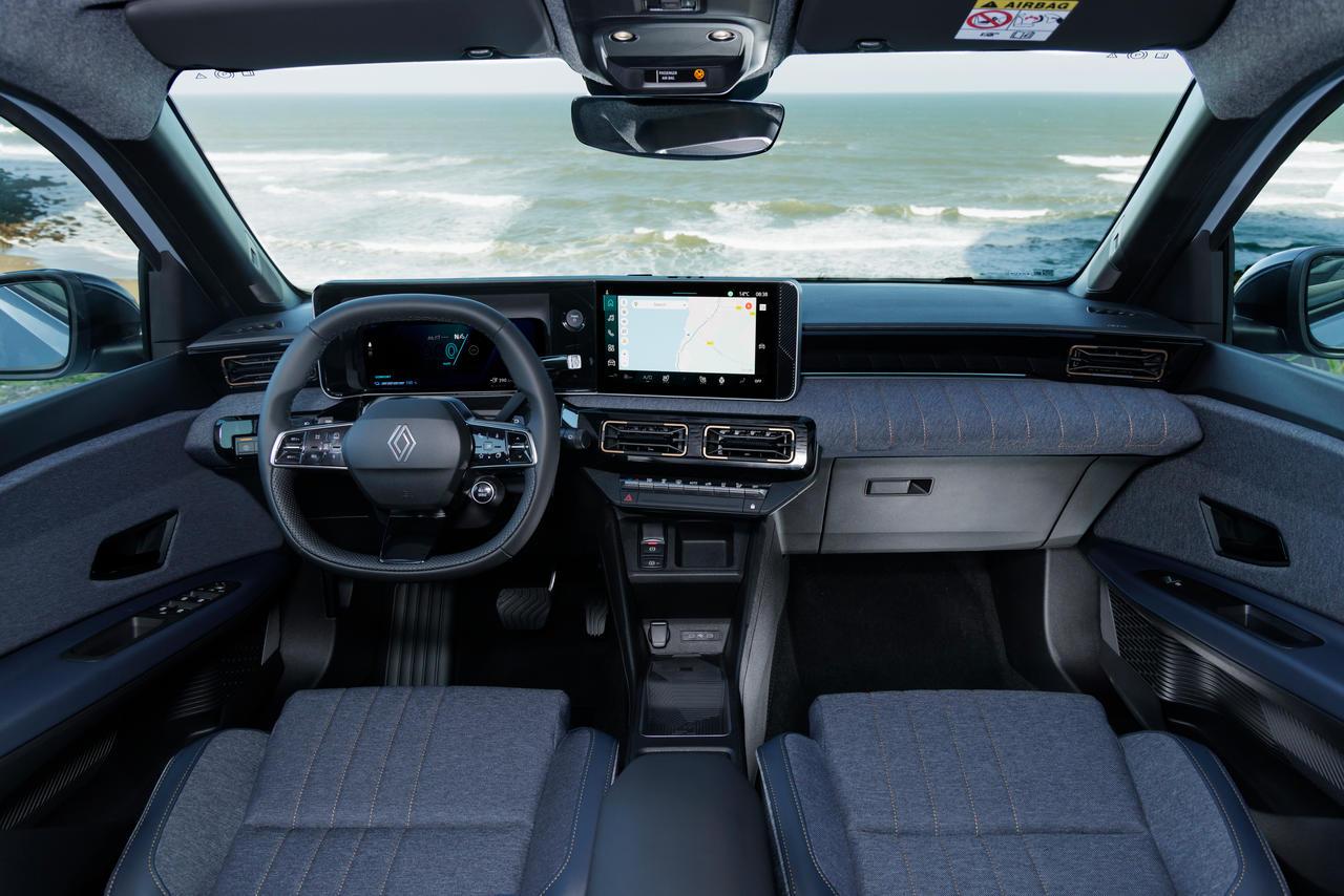 Photo 15 - Interieur R4 Techno 2025 - Essai Renault 4 E-Tech : quelle autonomie réelle pour la ...