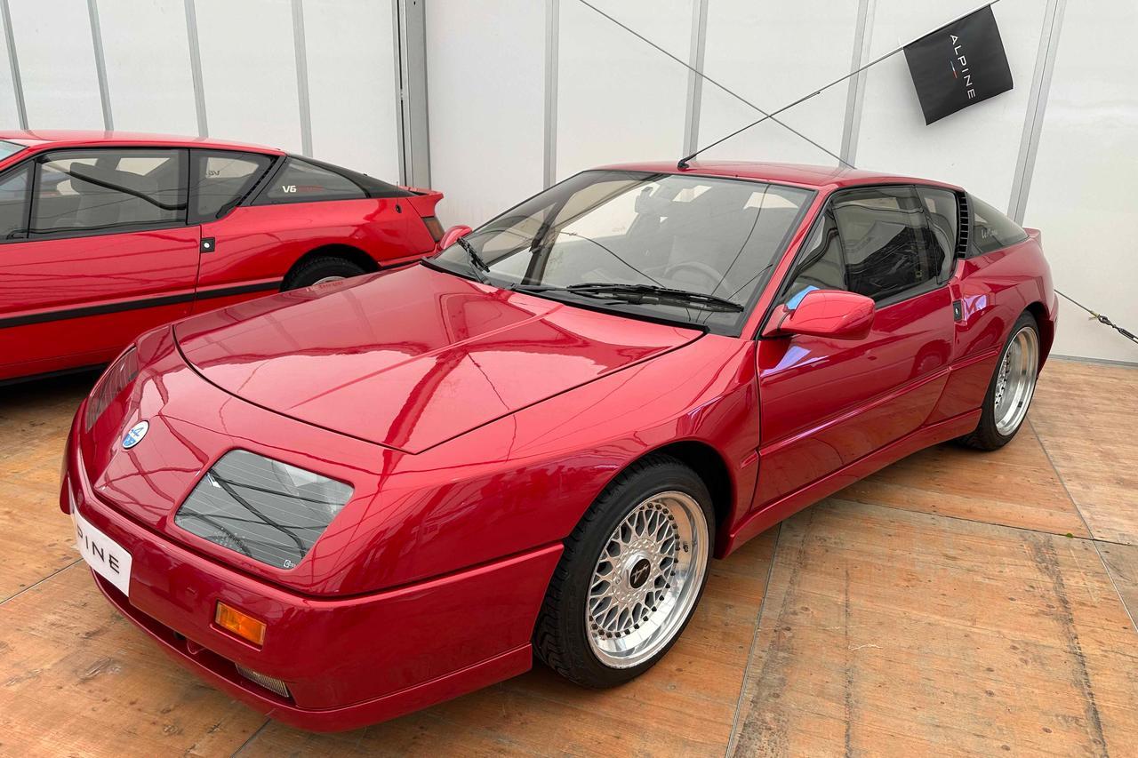 Photo 36 - Cette Alpine est une GTA Turbo "Le Mans". C'est une version ...