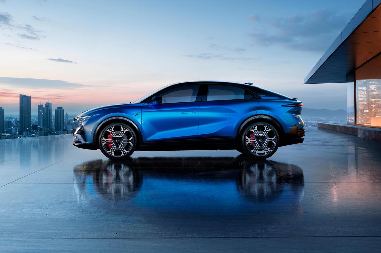 Nouvelle Alpine A390 (2025) : vidéo à bord et infos officielles de la ...