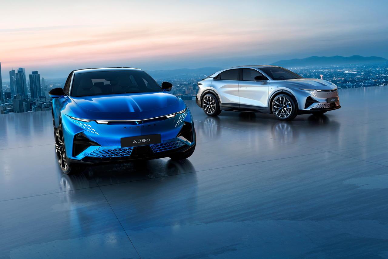 Photo 1 - A plusieurs mois de l'ouverture des commandes de l'Alpine ...