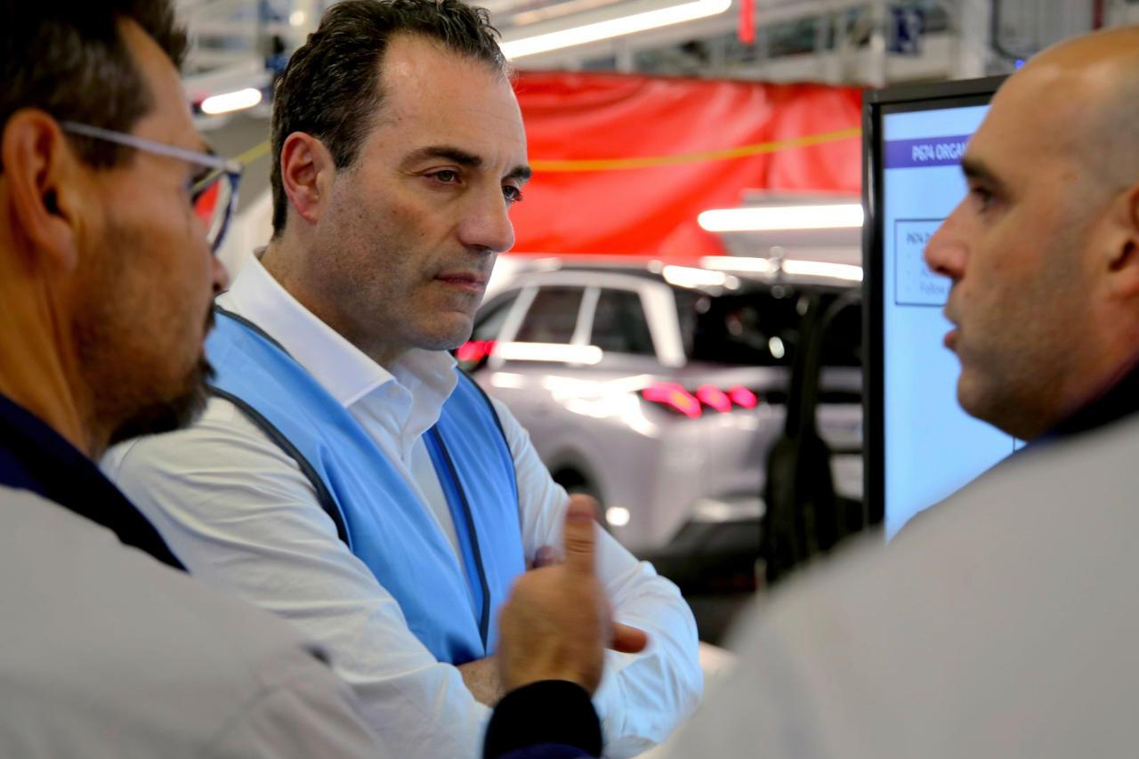 Diaporama et photos - Stellantis met le cap sur l'Amérique avec son nouveau directeur général ...