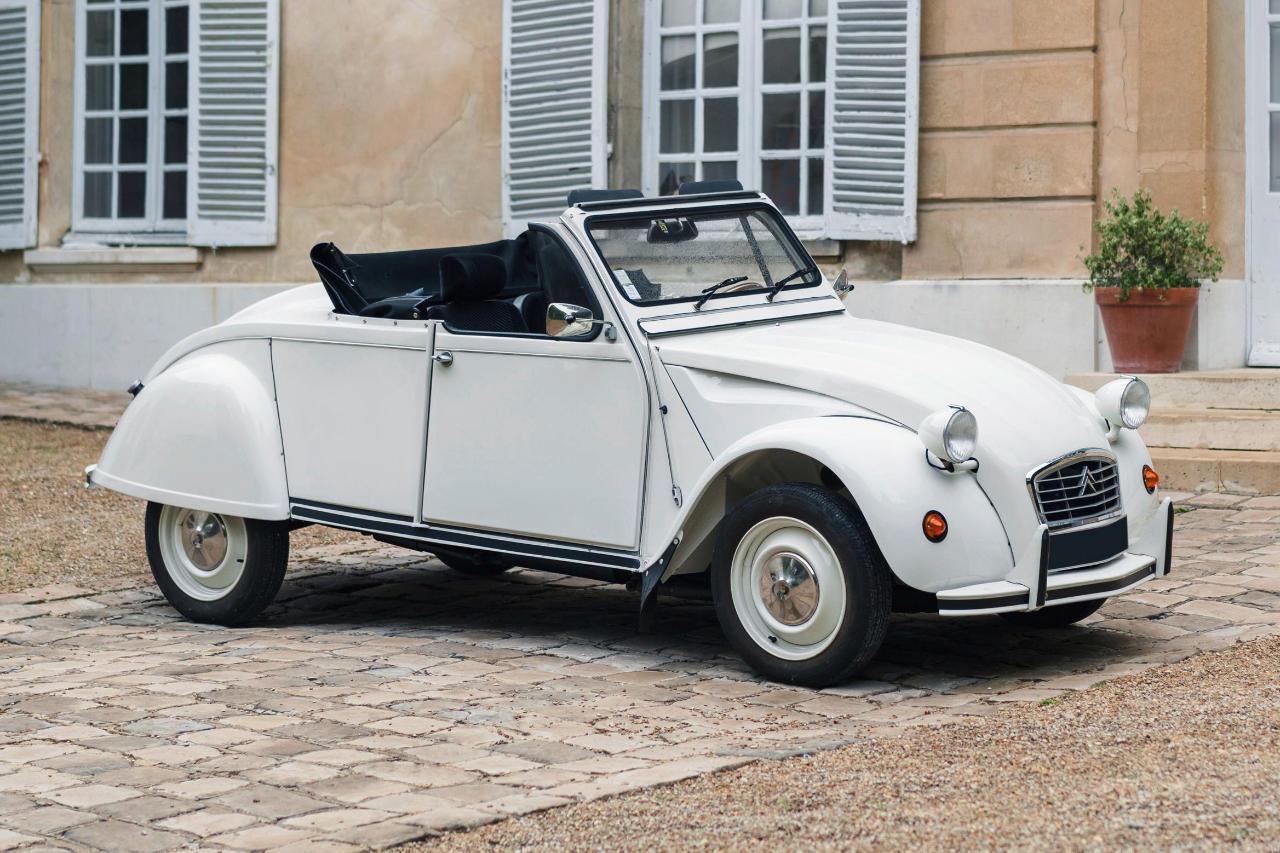 Photo 8 - C’est Robert Opron lui-même, le designer des Citroën DS, SM ...