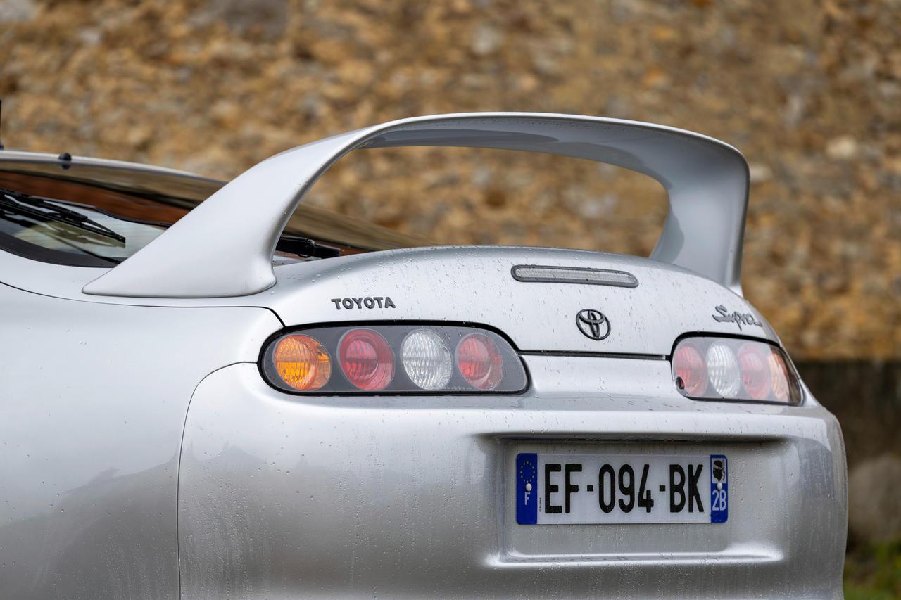Photo 21 - Toyota supra MK4 aileron arriere - Essai rétro Toyota Supra ...