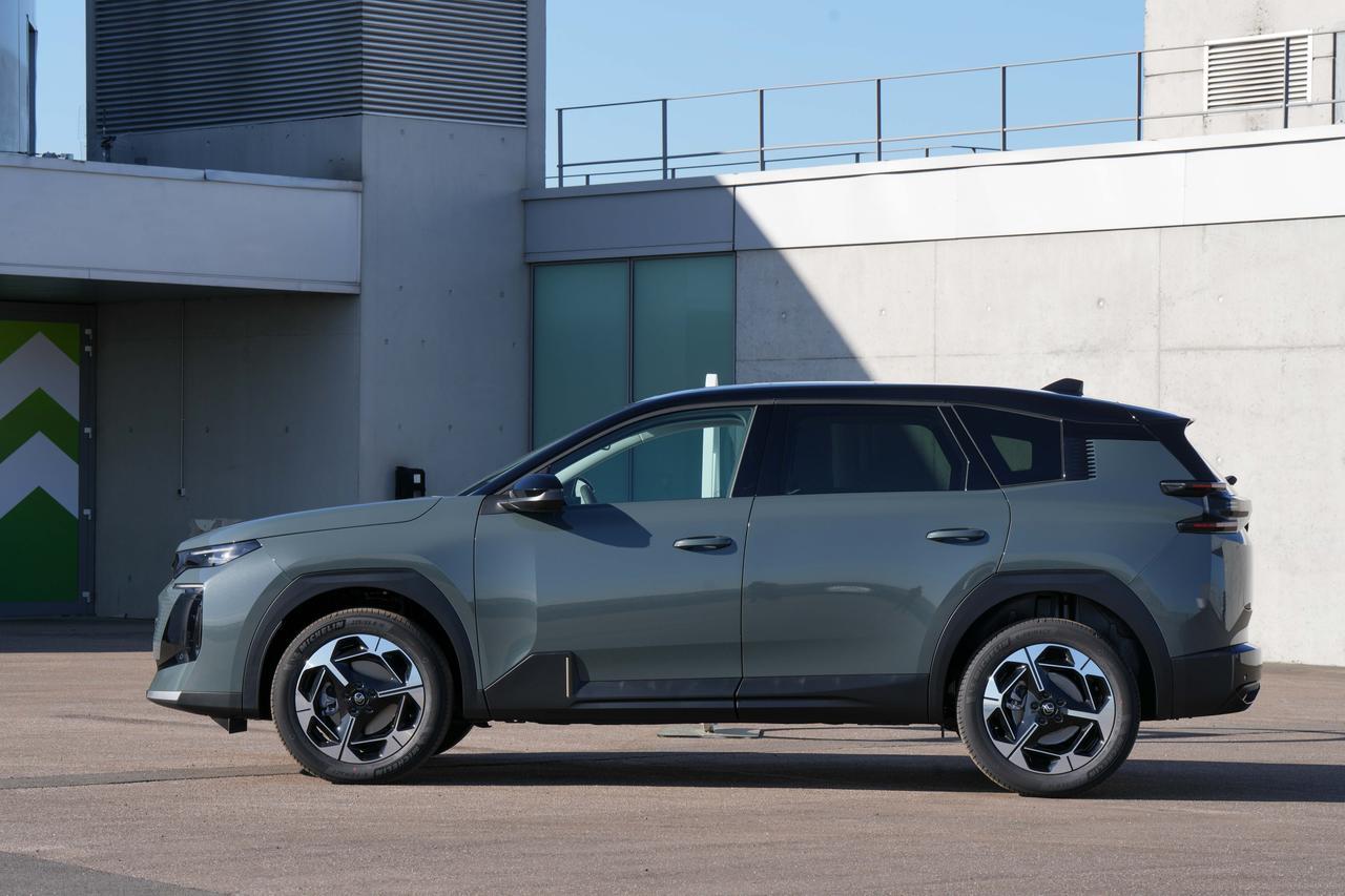 Nouveau Citroën C5 Aircross (2025). Rencontre avec le SUV familial de ...