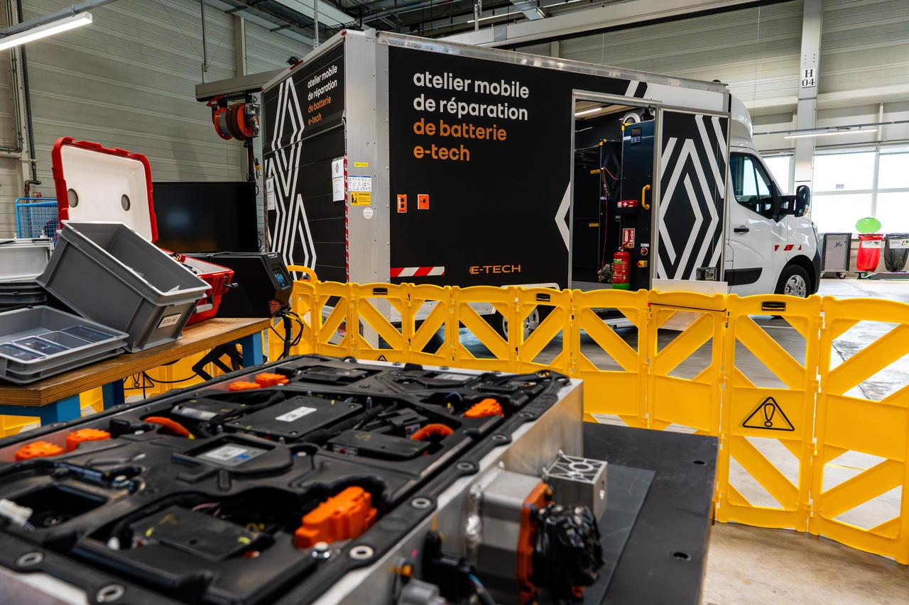 Photo 5 - renault atelier mobile reparation batterie voiture electrique ...