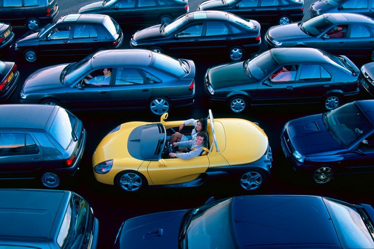 Photo 10 - Le Spider tranchait avec le reste de la gamme Renault ...