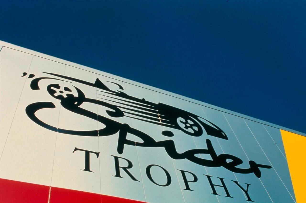 Photo 13 - Renault Sport faisait le pont entre route et compétition ...