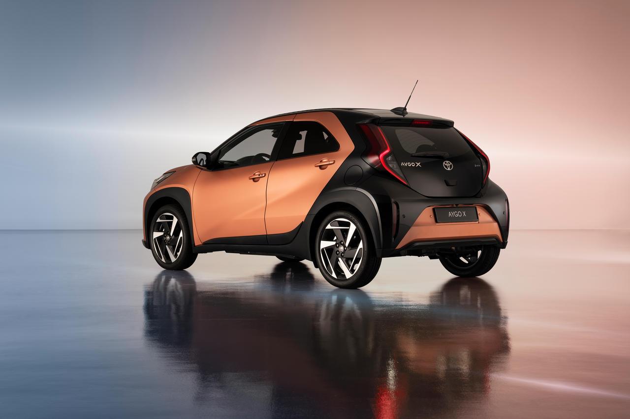 Photo 7 - La poupe est identique à celle de la phase 1, à l'exception ...