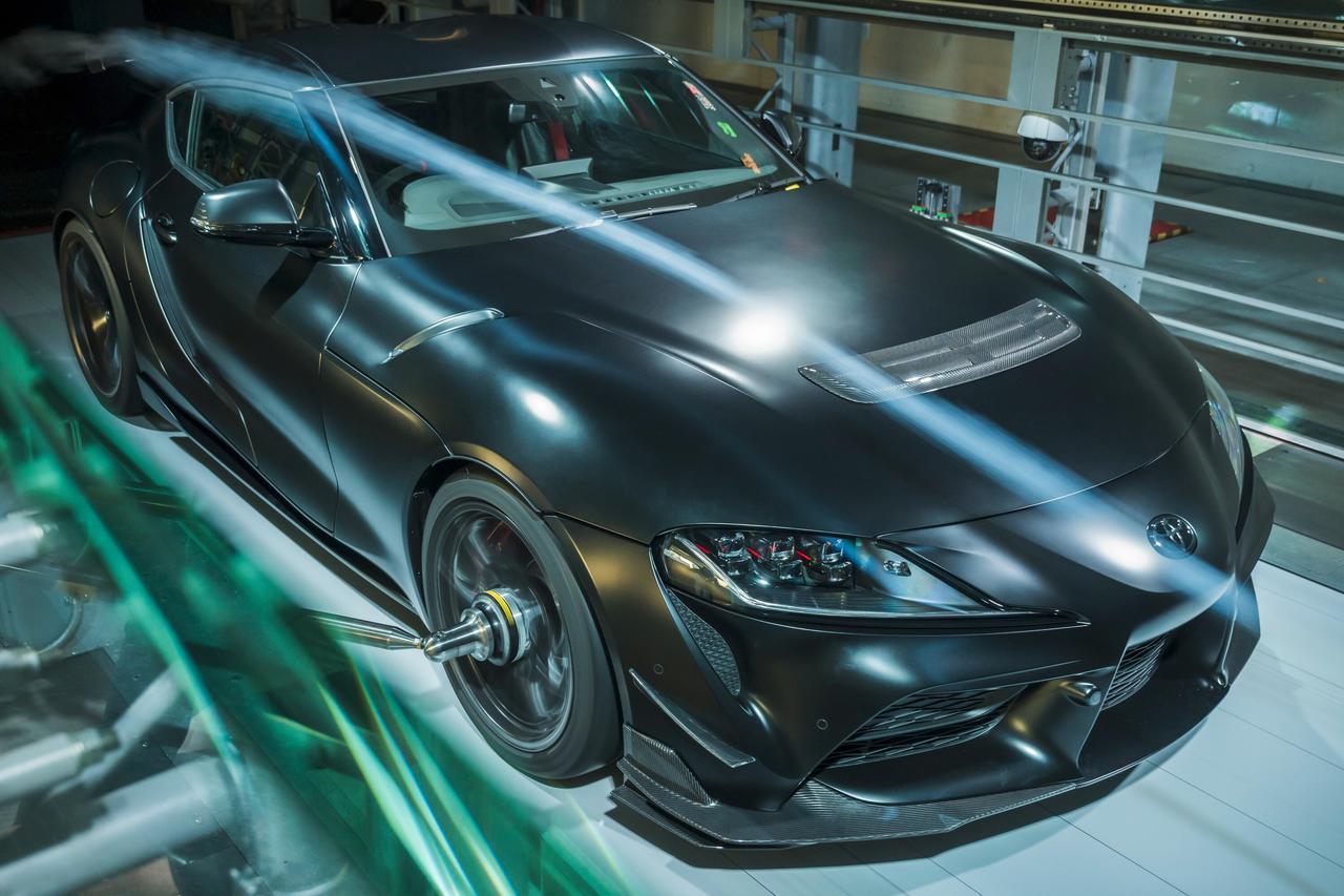 Photo 8 - Des solutions aérodynamiques dérivées de la Supra GT4 ont été ...