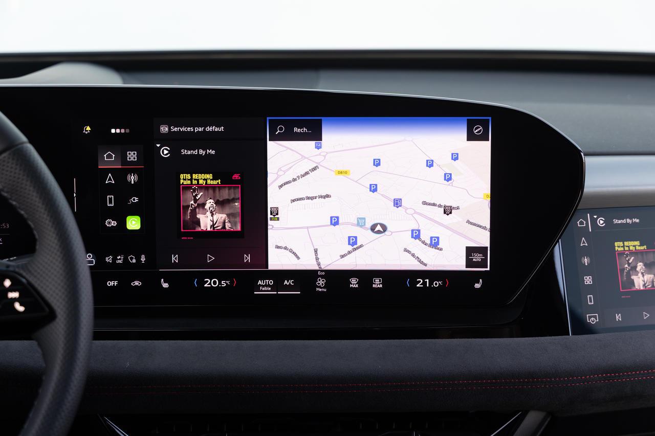 Photo 11 - L'ergonomie devient entièrement tactile avec le Q6. L'affichage permanent des ...