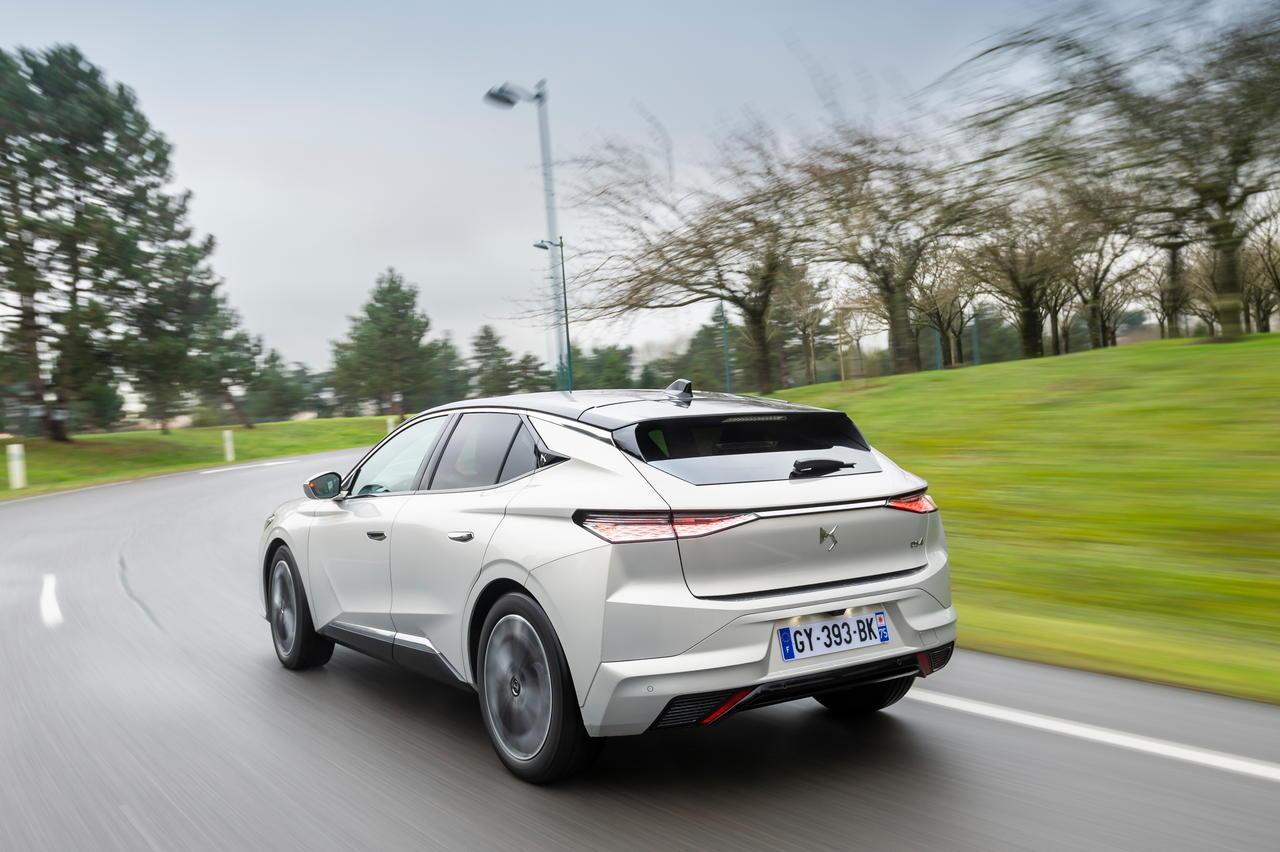 Photo 3 - ds4 hybride 136 2025 - Citroën-DS. Le top 10 des concessionnaires en France en 2024