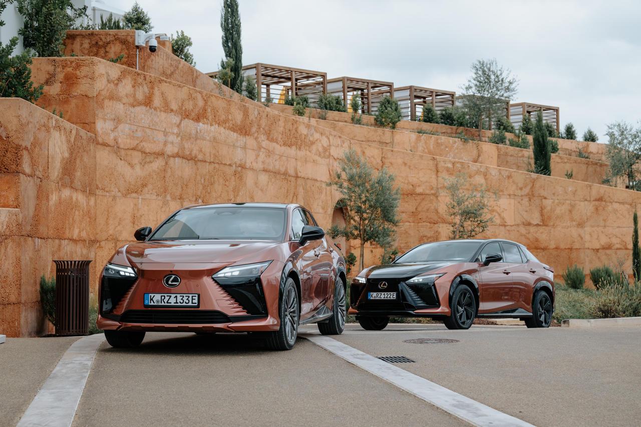 Diaporama et photos - Essai Lexus RZ 550e (2026). Le SUV qui ne se ...