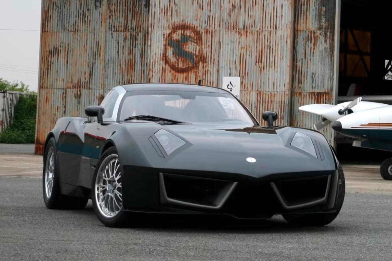 Photo 20 - Au sein du studio monté avec son fils, Ercole Spada revient ...