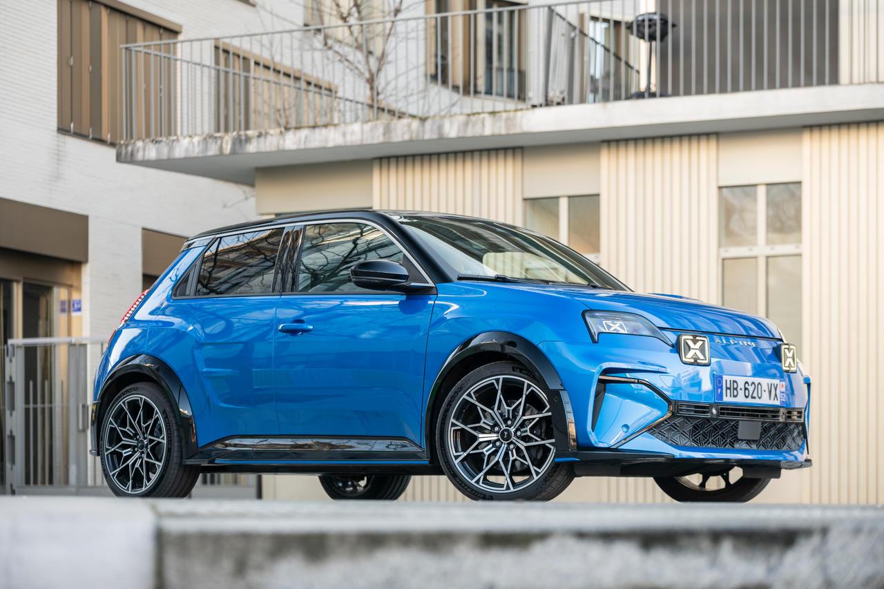 Photo 3 - N°19 - Alpine A290 : 2 327 exemplaires. - Top 20 des voitures ...