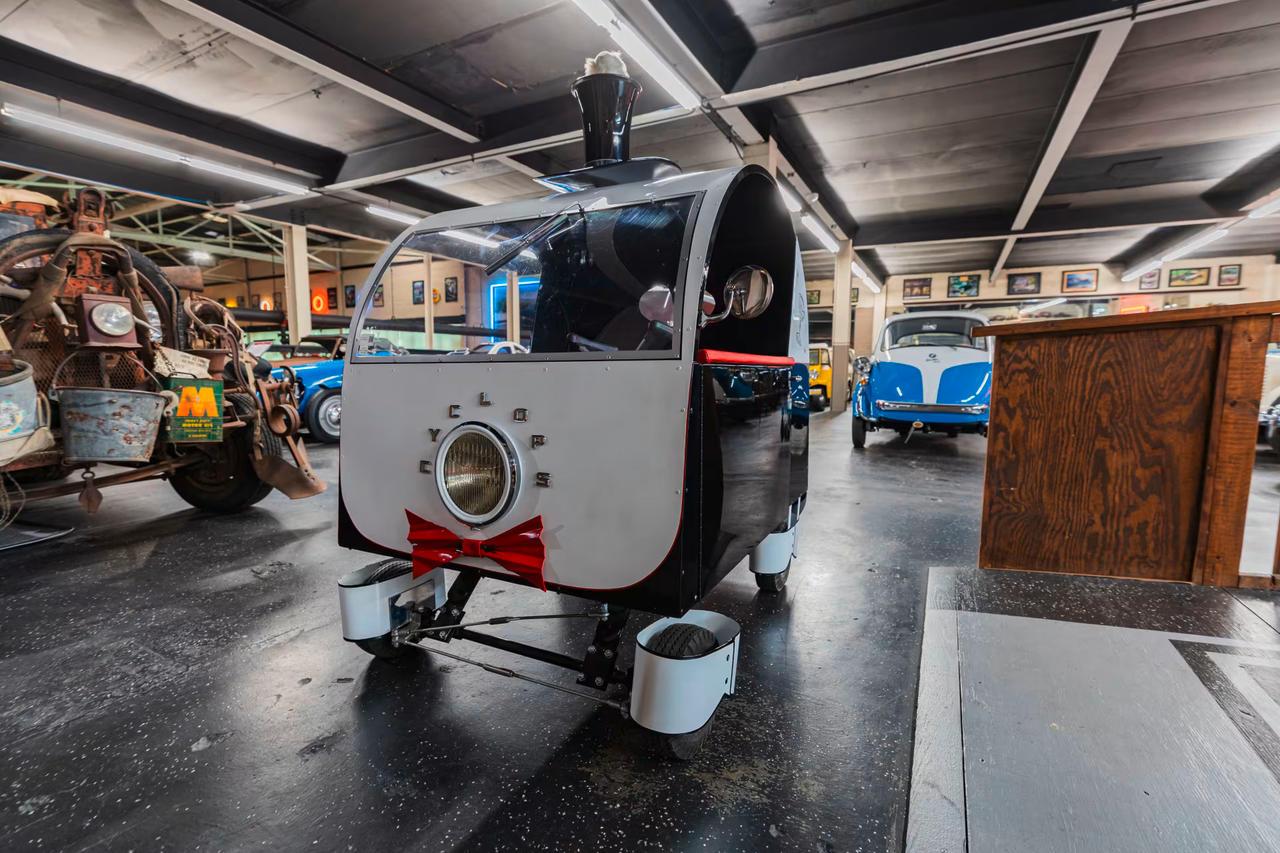 Photo 13 - Cette Cyclops II de 1957 est un petit cube (1,21 m de long ...