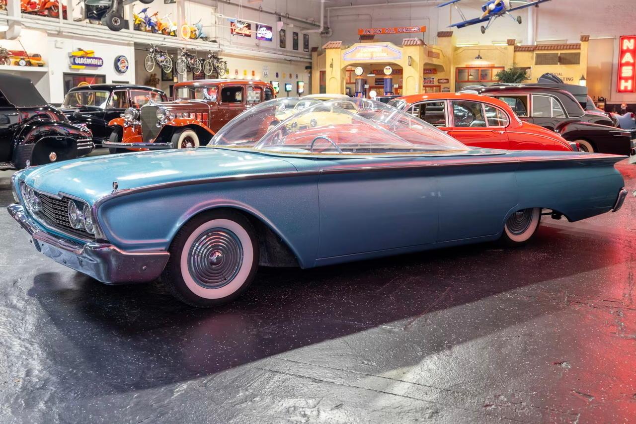 Photo 15 - The Spaceliner est un concept basé sur une Ford Fairlane de ...