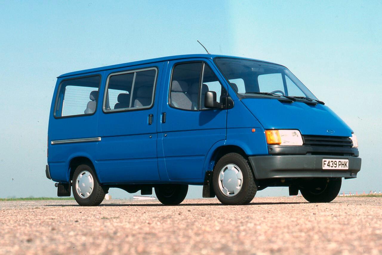 Photo 13 - Le Ford Transit changea radicalement à l'arrivée de sa 2e ...