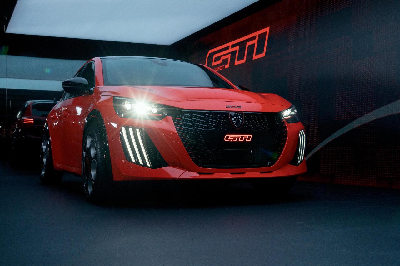 Peugeot e-208 GTi (2026). Les coulisses du retour de la citadine ...