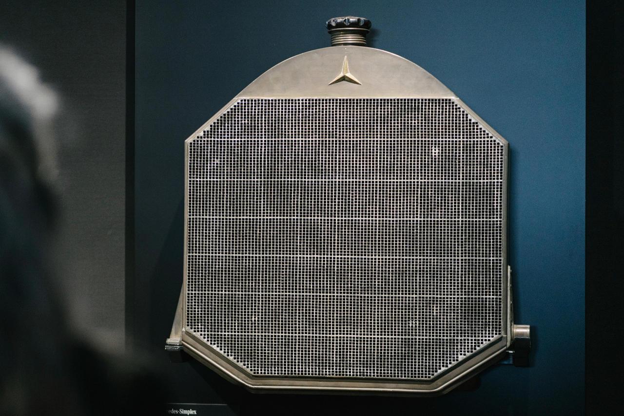 Photo 6 - Depuis plus de 100 ans, la calandre est l'un des éléments ...