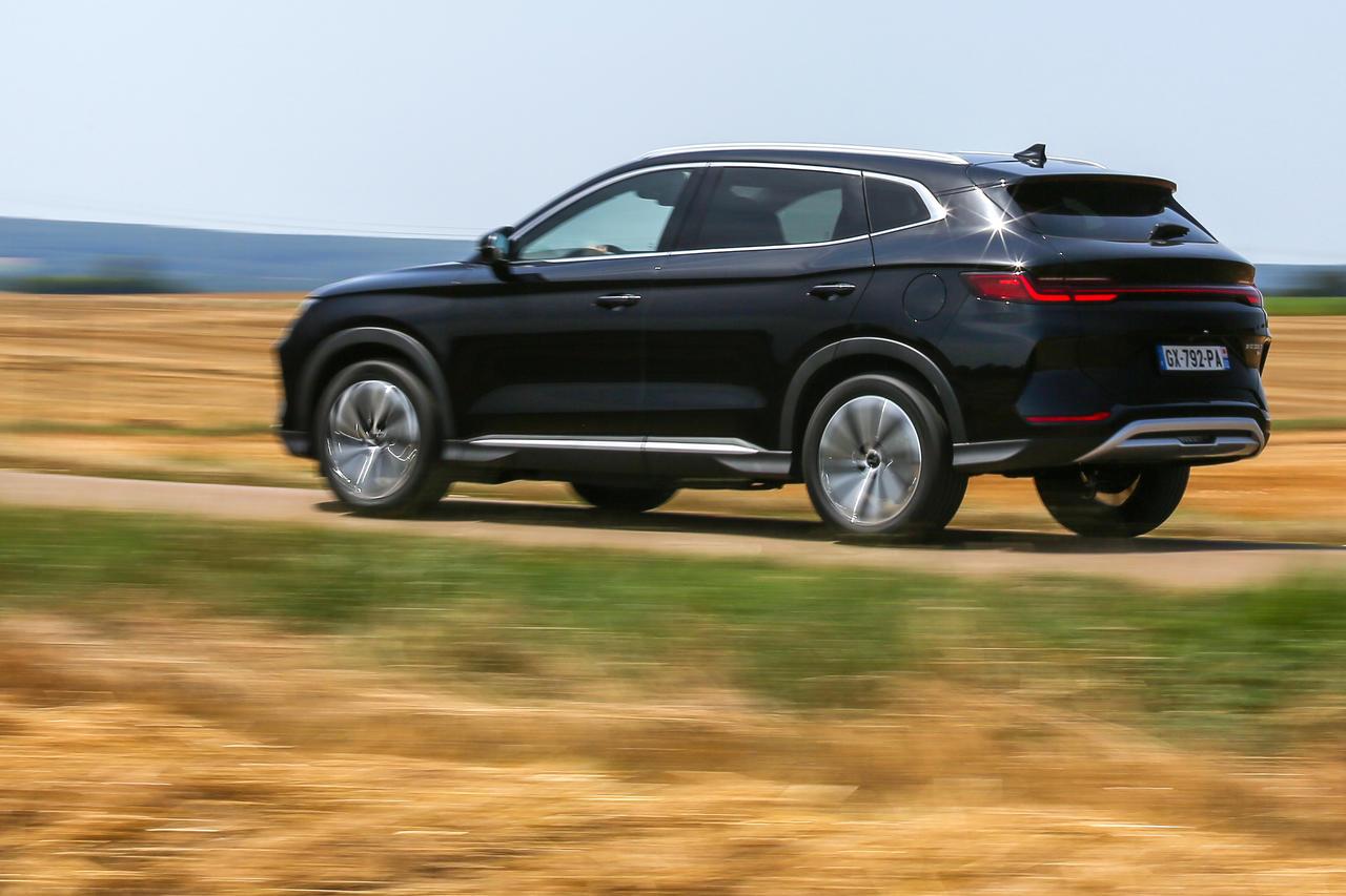 Photo 2 - BYD Seal U noir SUV - BYD lance son label occasion pour ...