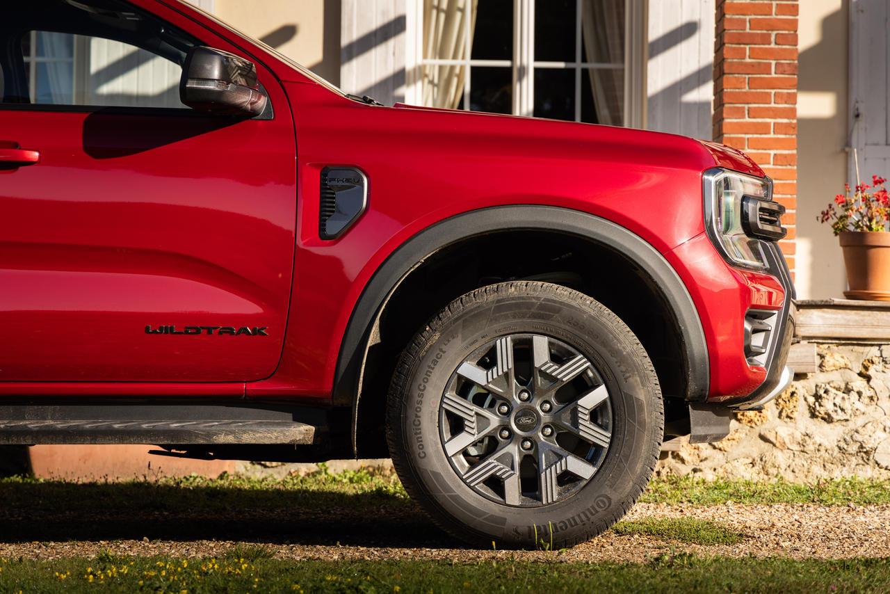 Essai Ford Ranger PHEV (2025). Le pick-up hybride sans malus et avec ...