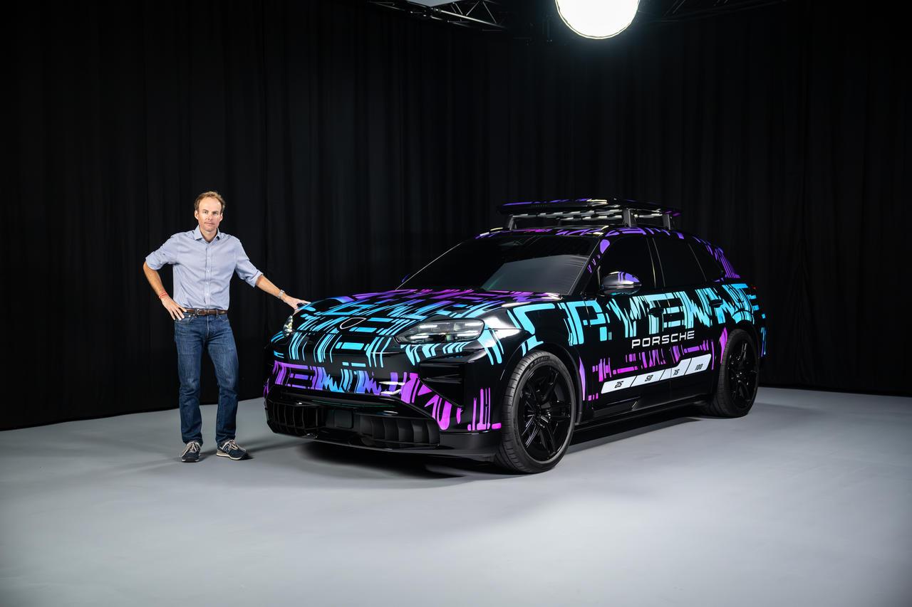 Porsche 911 Carrera Coupé Singer (2025). Un restomod hommage à la Turbo ...