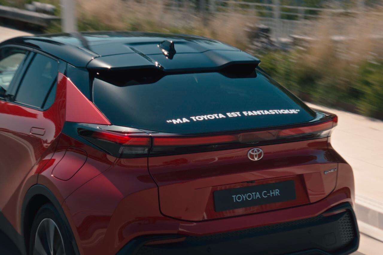 « Ma Toyota est fantastique » : le slogan pub culte des années 1980 fait son retour