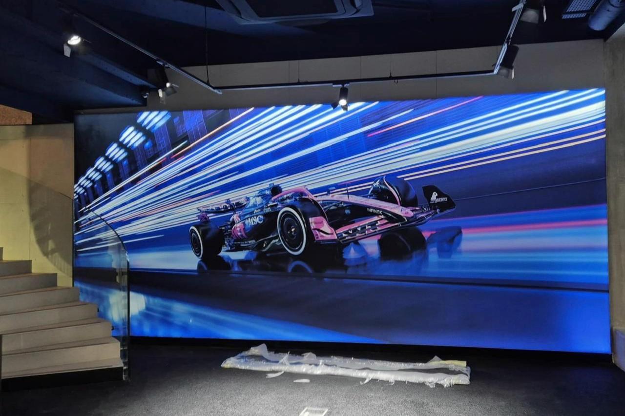 Photo 5 - Atelier Alpine Opéra Paris écran - Alpine ouvre son premier ...