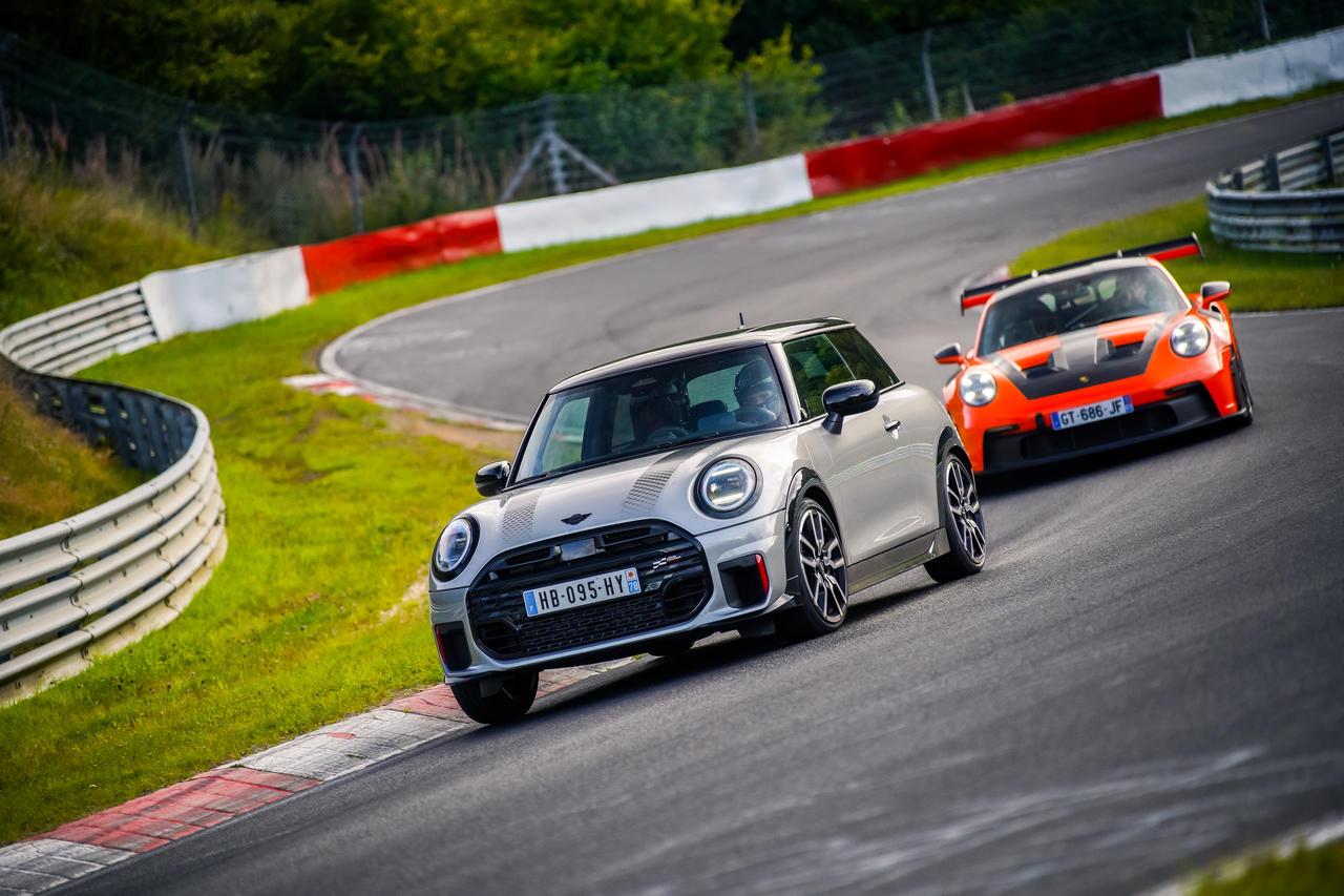 Présentation et prix des Mini Cooper et Aceman John Cooper Works ...