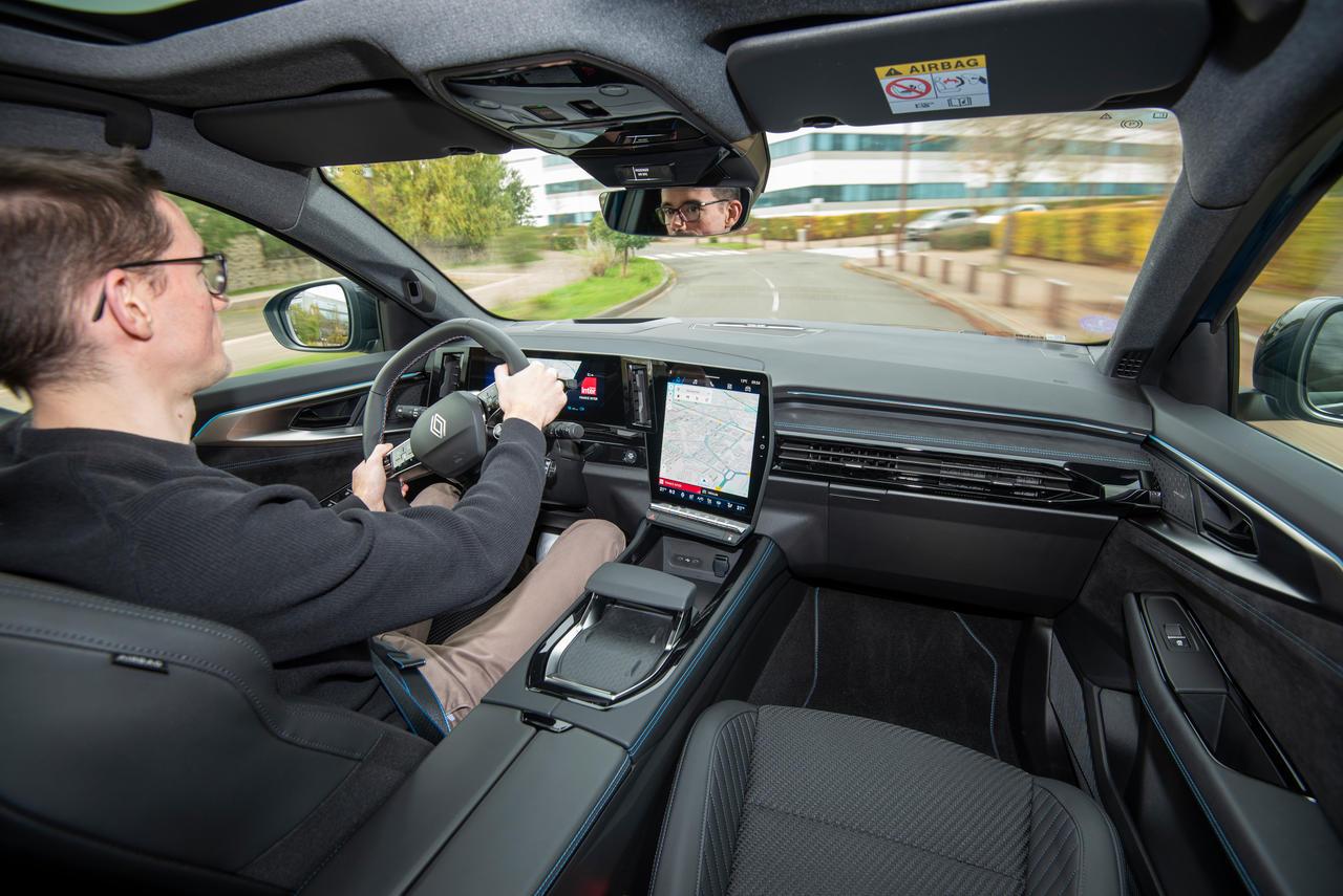 Essai comparatif SUV hybrides. Le Hyundai Tucson défie le Renault Austral (2025)