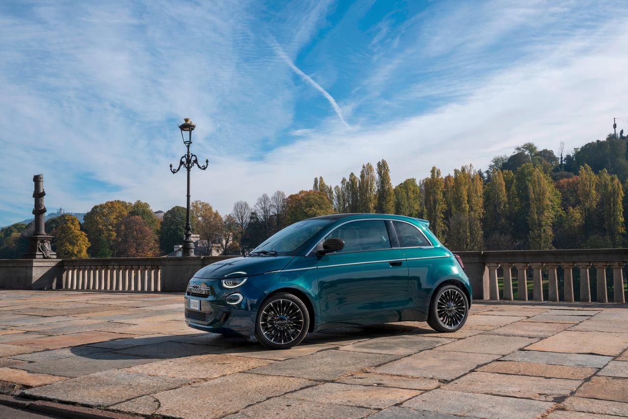 Diaporama et photos - Essai Fiat 500 hybride (2026). Une bonne occasion ...