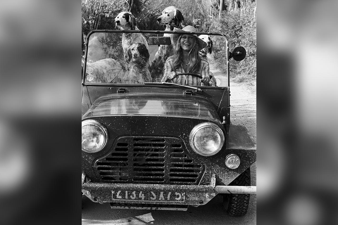 Diaporama et photos - Brigitte Bardot. Renault 4, Rolls-Royce, Mini ...
