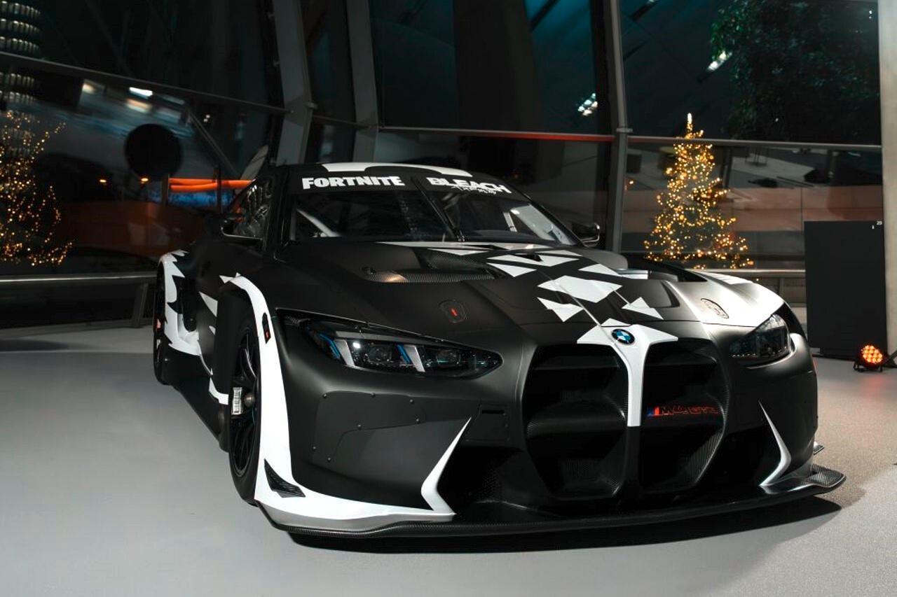 BMW M4 GT3 Evo (2025). La version Bleach du jeu Fortnite reproduite en vrai