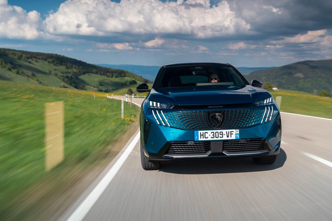 Nouvel Opel Frontera (2024). Photos officielles et fiche technique du ...