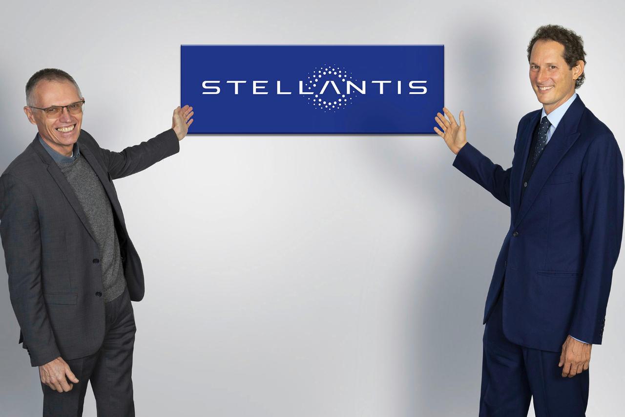 Photo 1 - Carlos Tavares Stellantis John Elkann - Cinq ans de ...