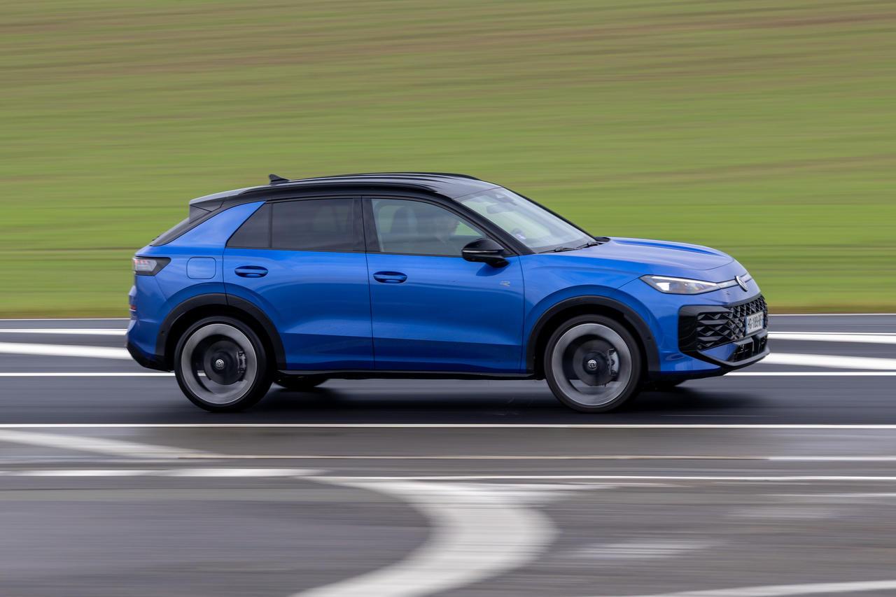 Diaporama et photos - Essai comparatif SUV hybride. Le Volkswagen T-Roc ...