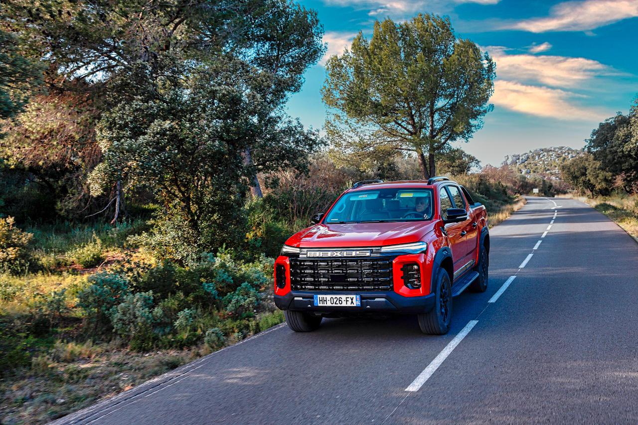 Photo 4 - Avec son 2.0 diesel de 215 ch et 500 Nm de couple associé à ...