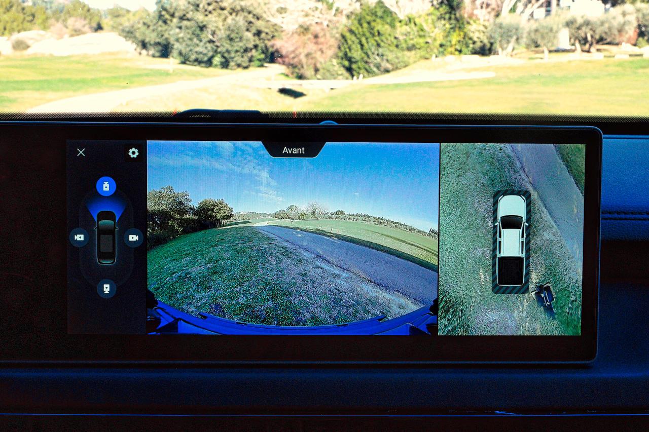 Photo 21 - La caméra 3360° fait partie de la dotation de série. Elle ...