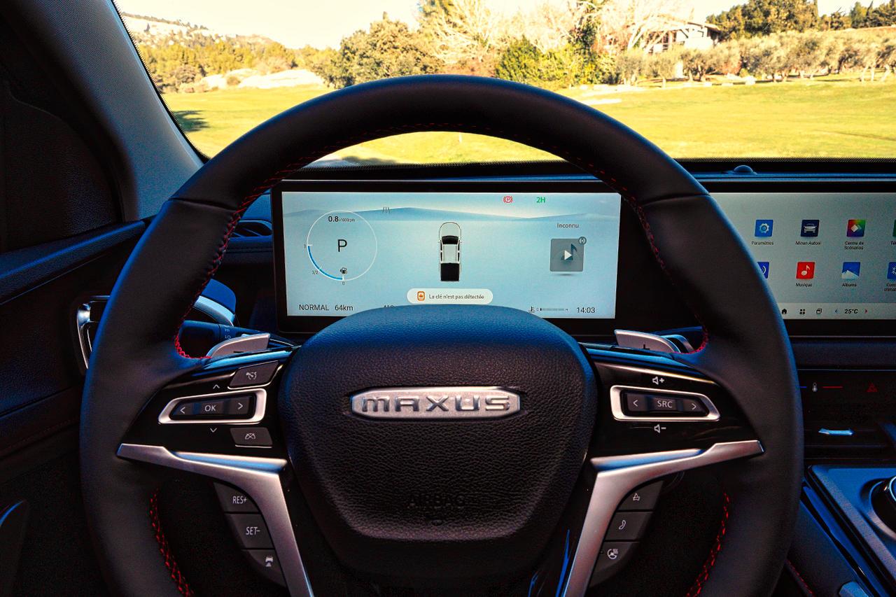 Photo 13 - L'instrumentation numérique est de rigueur mais, pour une ...