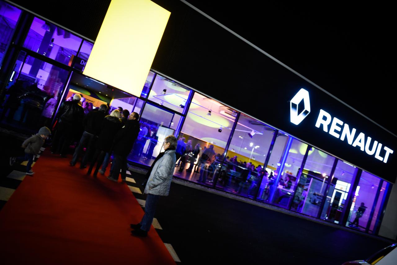 Photo 2 - A Montauban, le groupe Faurie inaugure un nouveau Renault Store