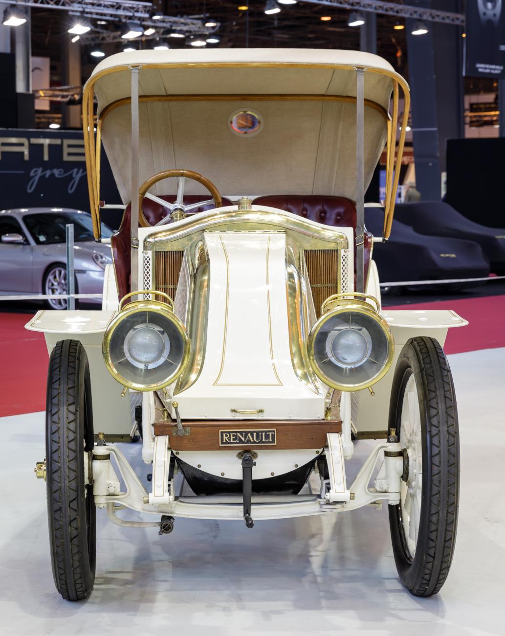 Photo 23 - Renault Type CH (1911) vue avant couleur blanche ...