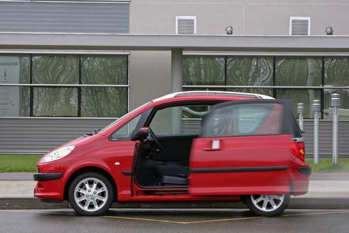 Photo 2 - Peugeot 1007