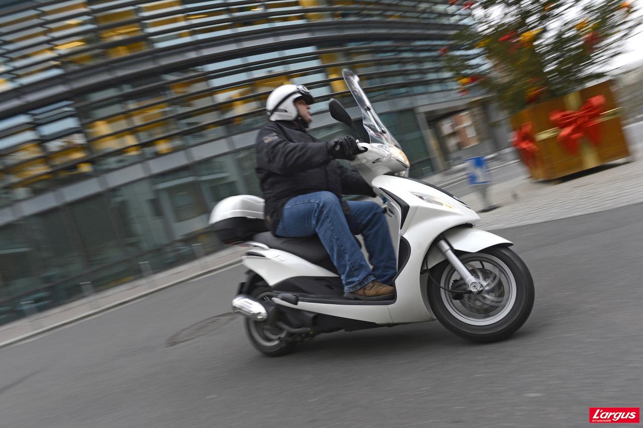 La fiche technique du Piaggio Fly 125ie 3V