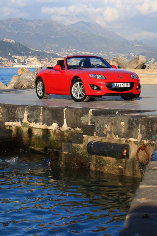 Photo 3 - Mazda MX-5 MZR 1.8 : toujours une valeur sûre