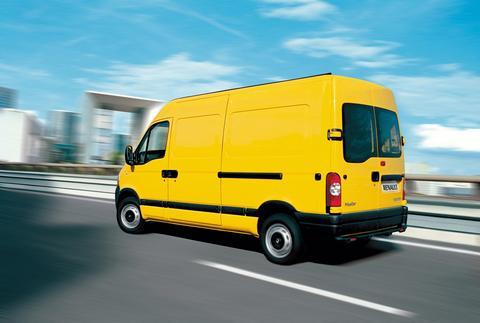 Photo 2 - Renault Master et Master Pro au garage