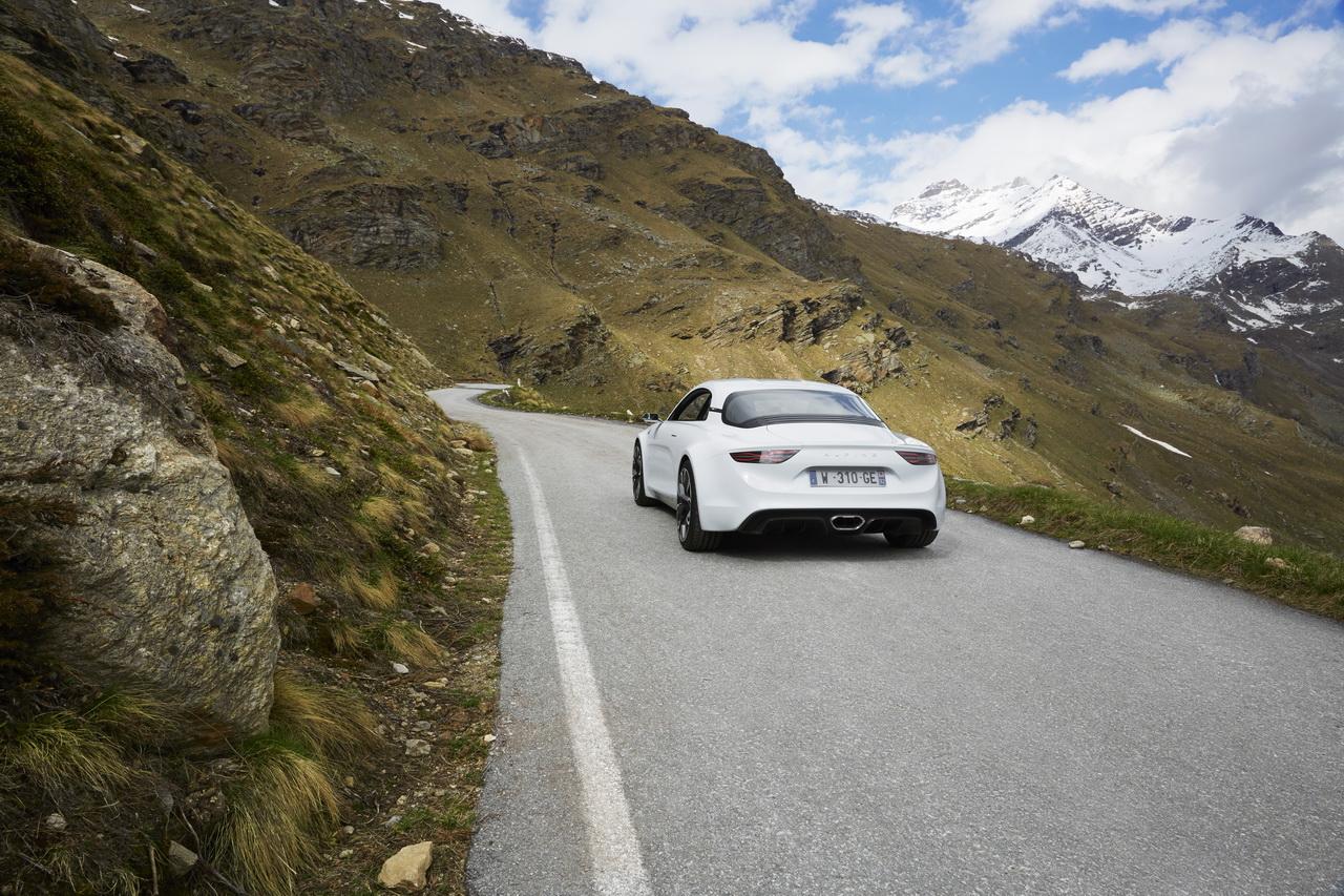 Photo 17 - Alpine A110 Vision blanche en Italie - Alpine A110 : les ...