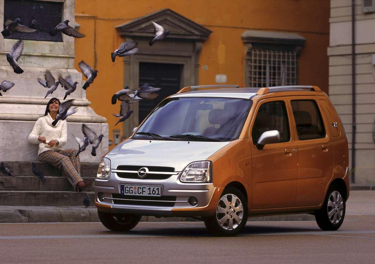 Top 50 des voitures les plus moches d'hier et d'aujourd'hui | L'Argus