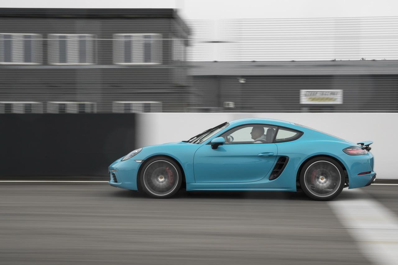 Photo 3 - porsche 718 cayman s miami blue profil - Essai Porsche 718 ...